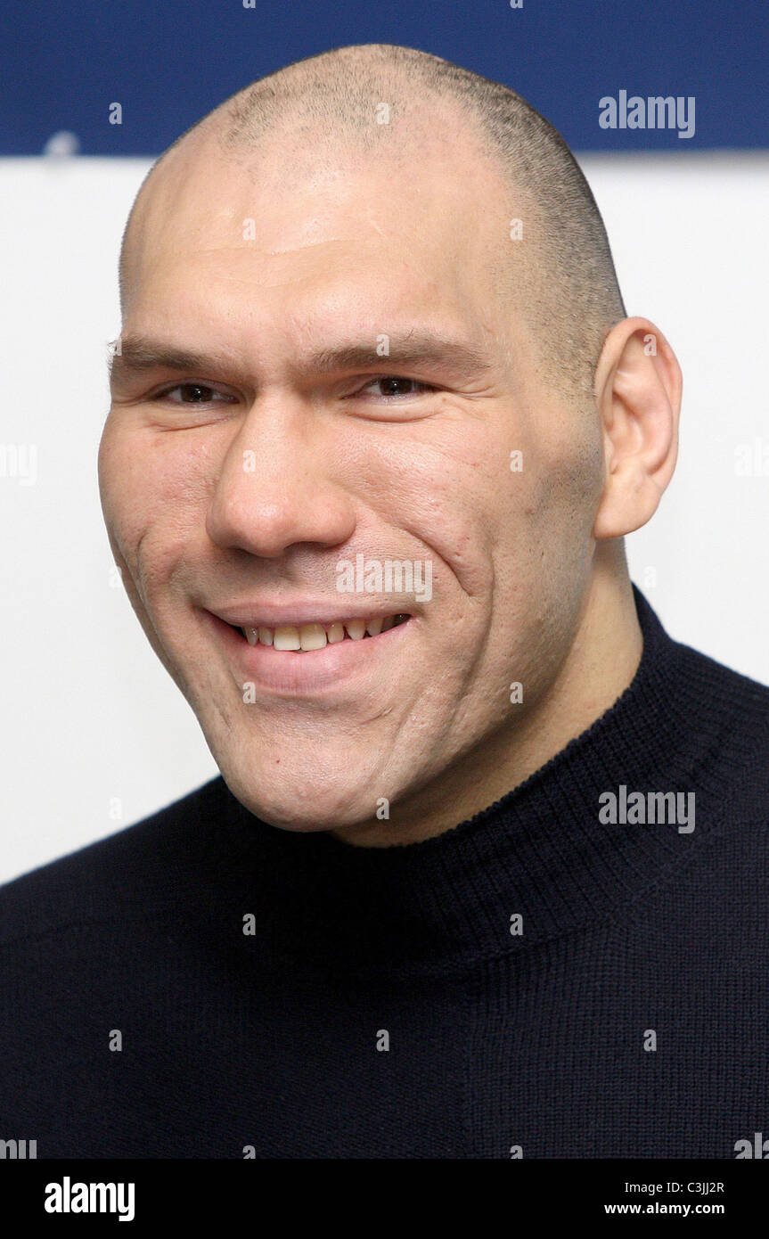 * Nikolay Valuev (Nicolai Valuev) Russian boxer and reigning two-time ...