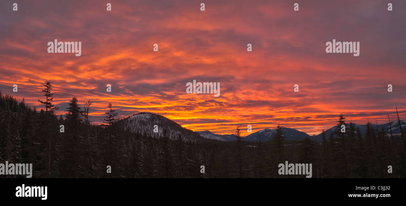 Cascade range hi-res stock photography and images - Alamy