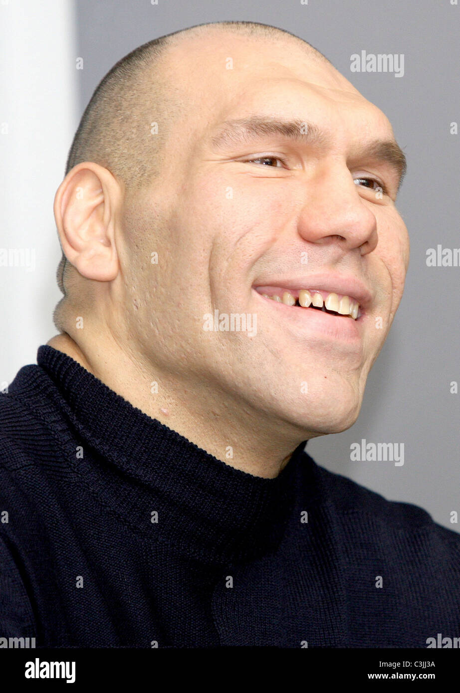 * Nikolay Valuev (Nicolai Valuev) Russian boxer and reigning two-time ...