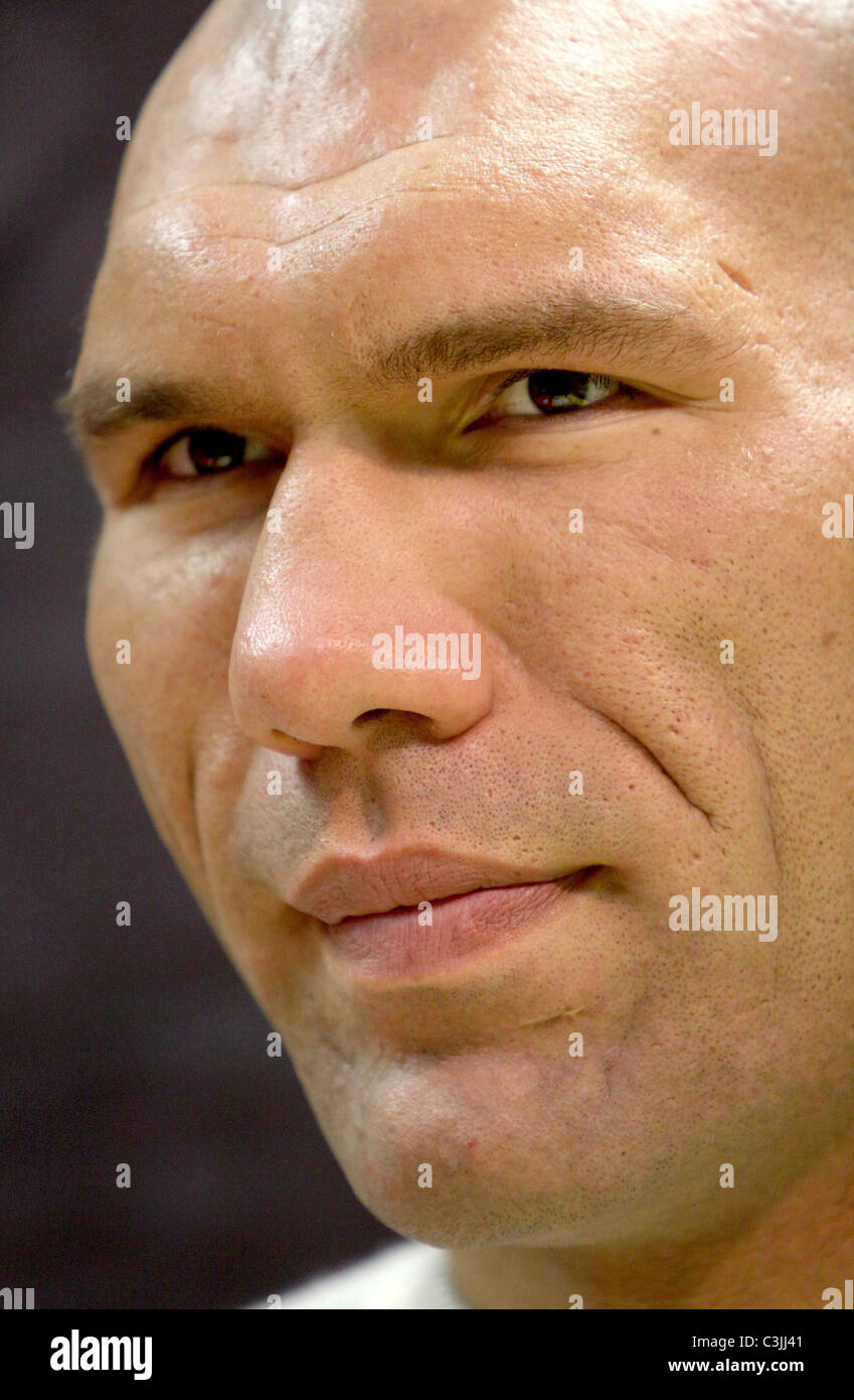 * Nikolay Valuev (Nicolai Valuev) Russian boxer and reigning two-time ...