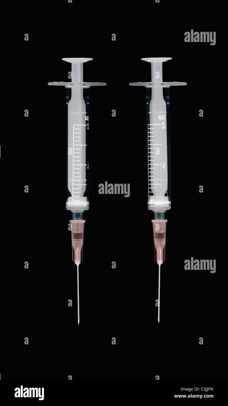 Syringe needles hi-res stock photography and images - Alamy