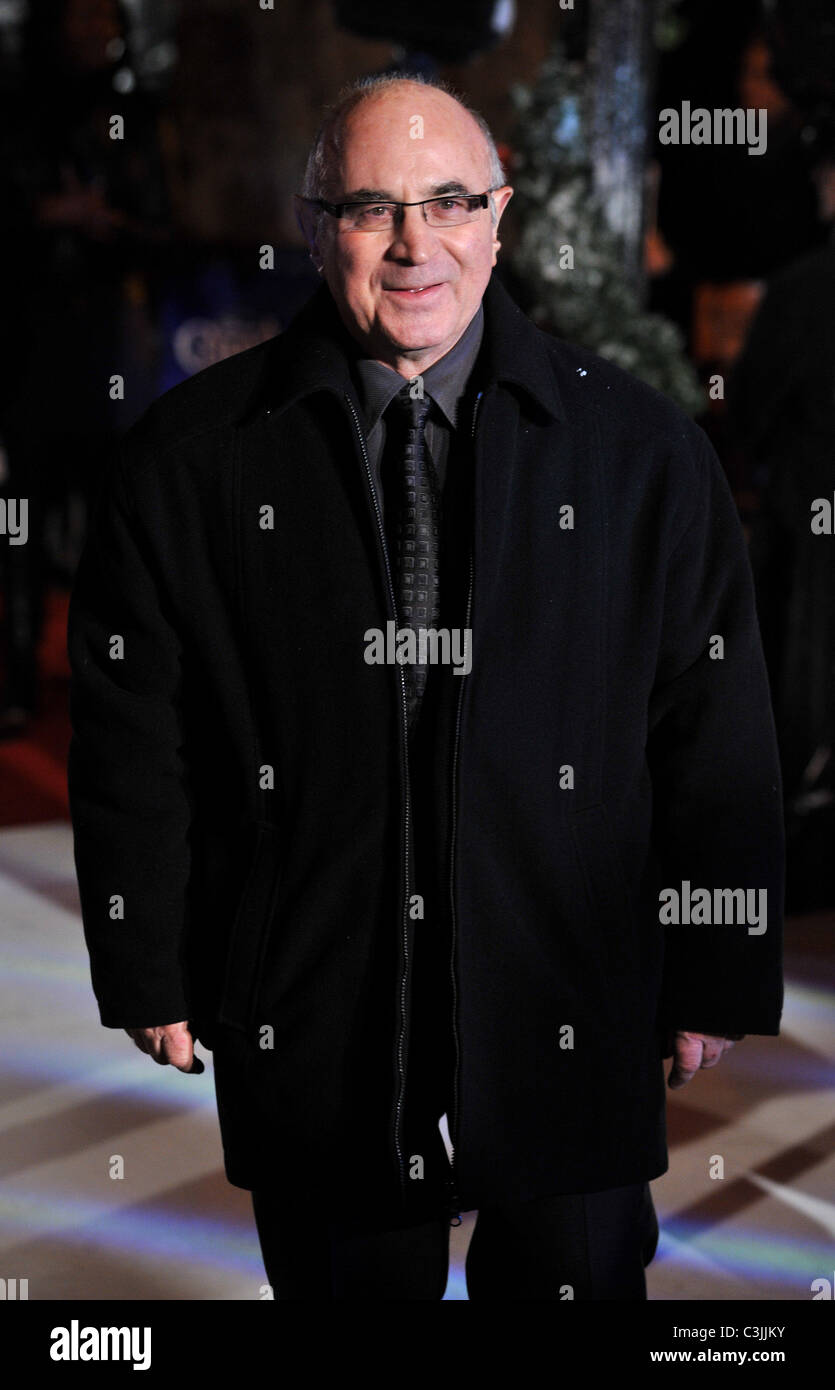 Bob Hoskins World premiere of 'A Christmas Carol' held at Leicester ...