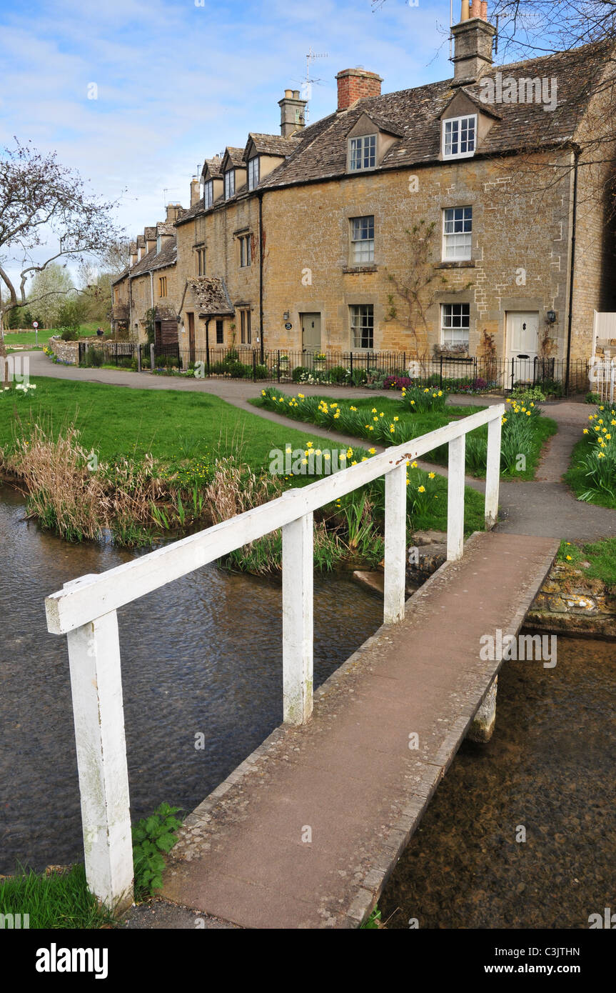 Bridge over River Eye, Lower Slaughter, Gloucestershire Stock Photo - Alamy