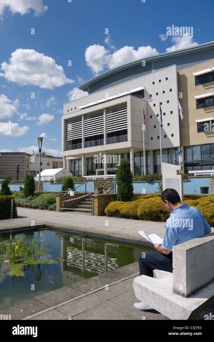 Harlow civic centre and gardens in county of essex hi-res stock ...