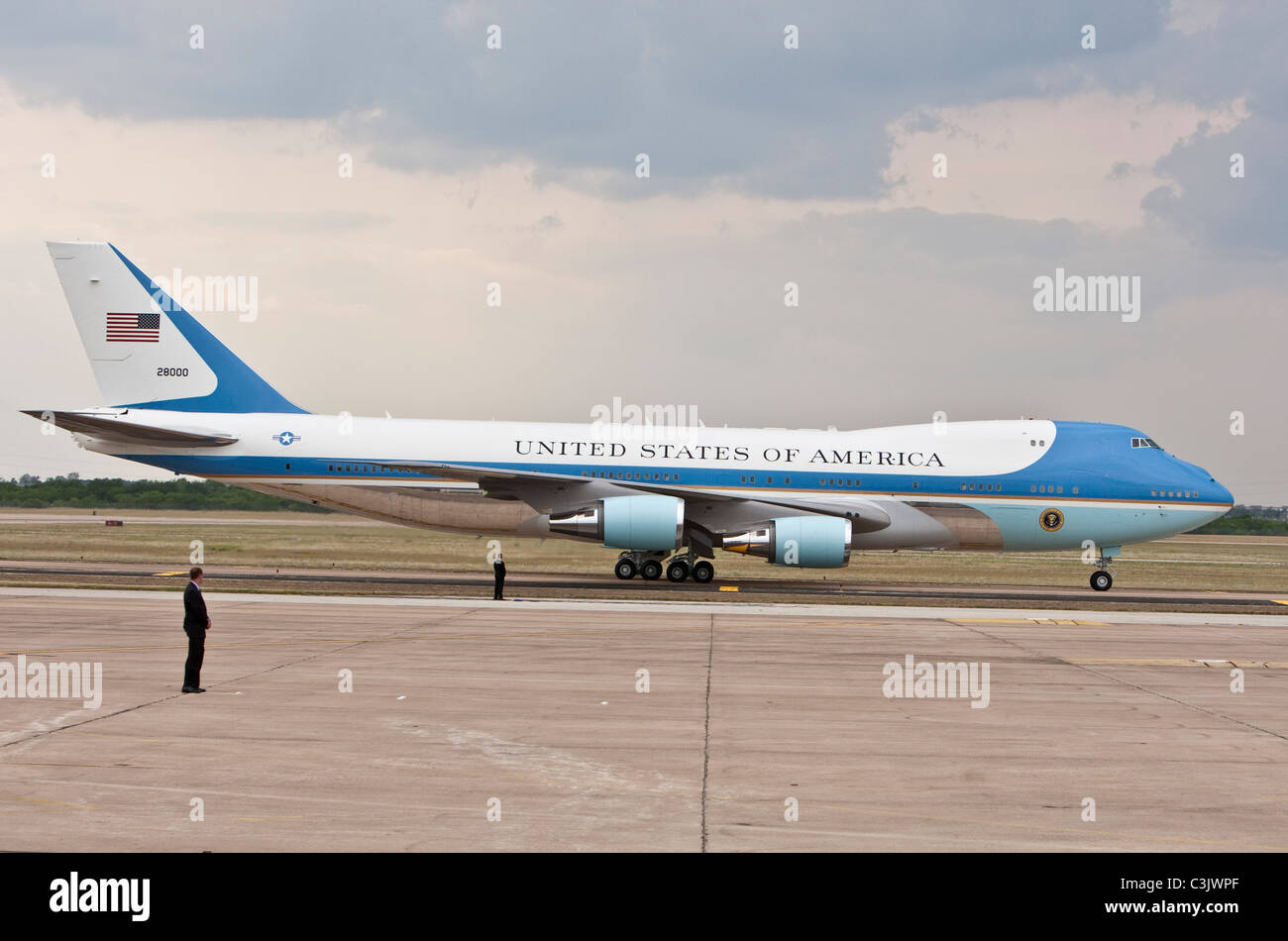 Air Force One, the U.S. Air Force jet carrying the President of the ...
