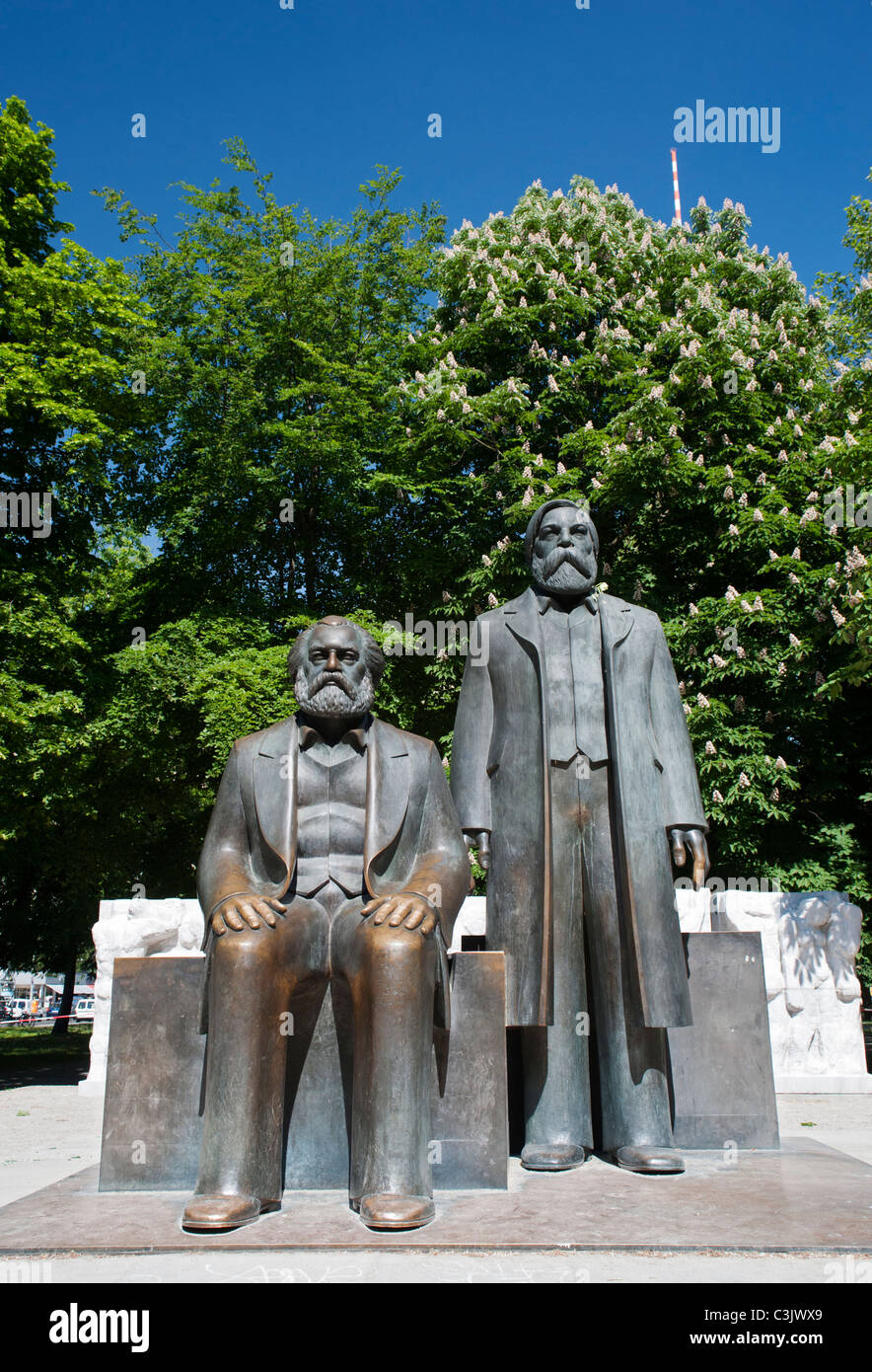 Statue Marx Engels Berlin Stock Photos & Statue Marx Engels Berlin ...