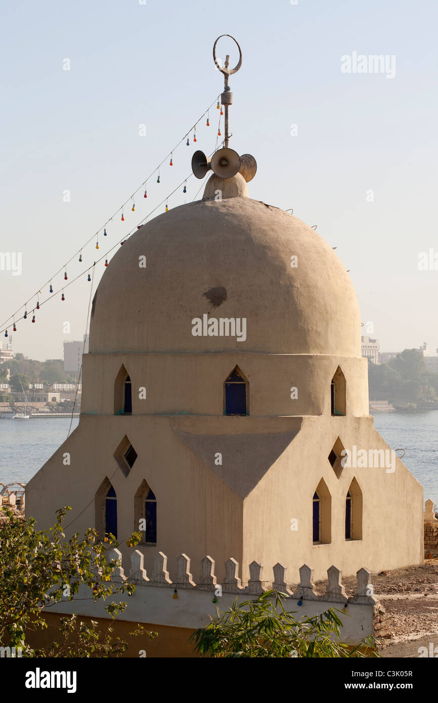 Mosque speakers hi-res stock photography and images - Alamy