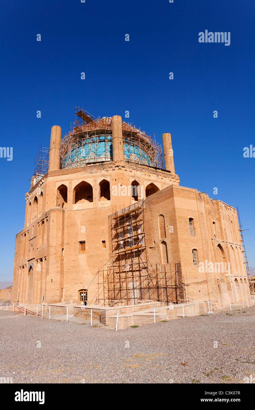 The Mausoleum of Oljeitu at Soltaniyeh, Iran Stock Photo - Alamy
