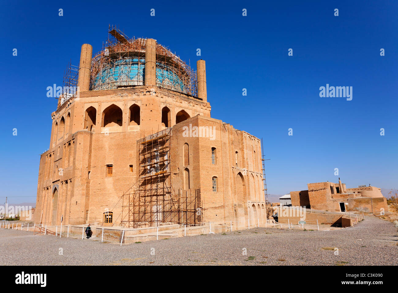 The Mausoleum of Oljeitu at Soltaniyeh, Iran Stock Photo - Alamy