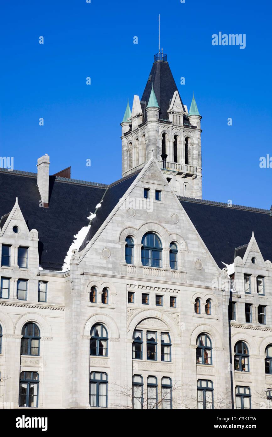 Milwaukee center hi-res stock photography and images - Alamy