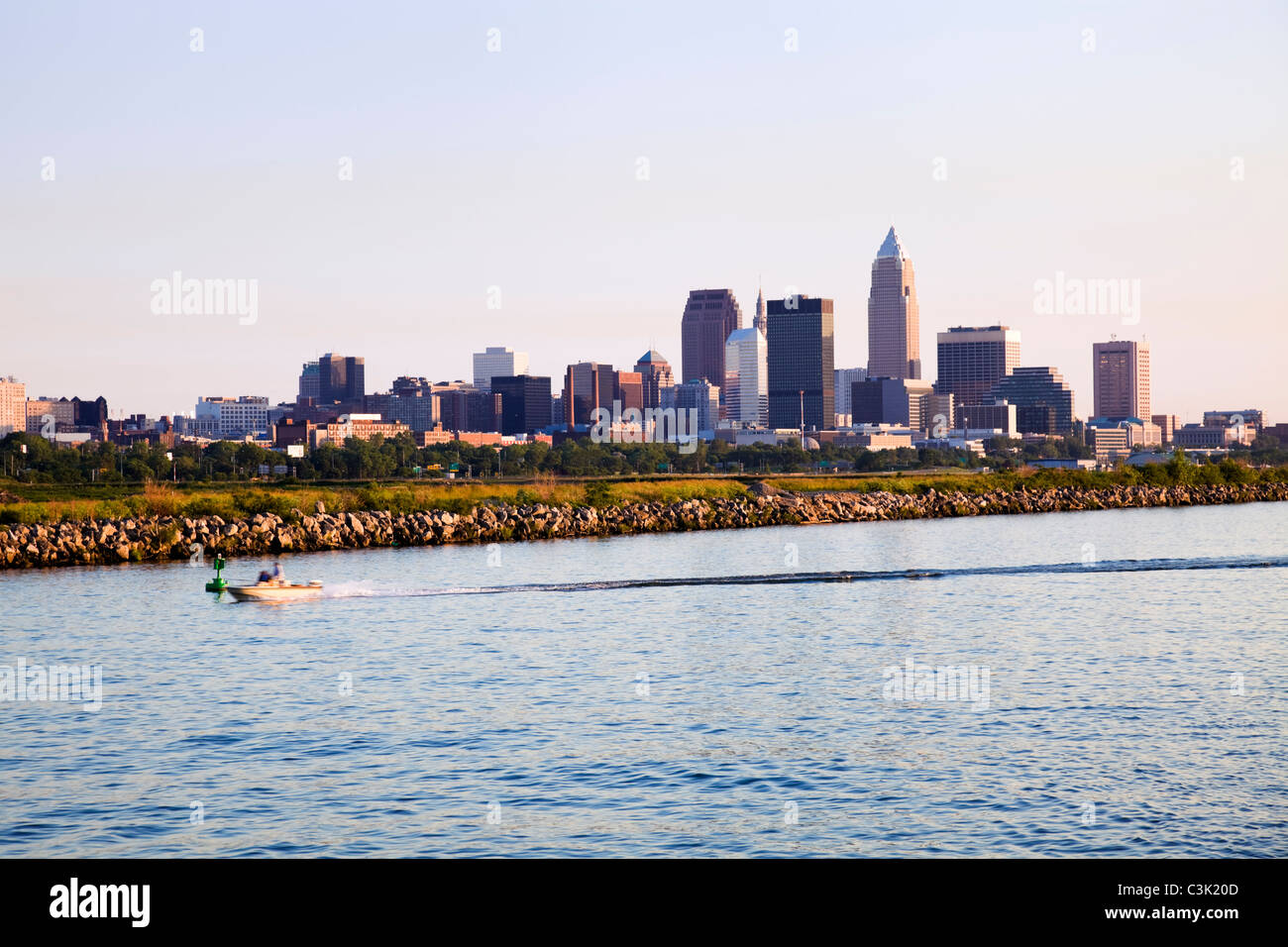 Distant view of downtown Cleveland Stock Photo - Alamy