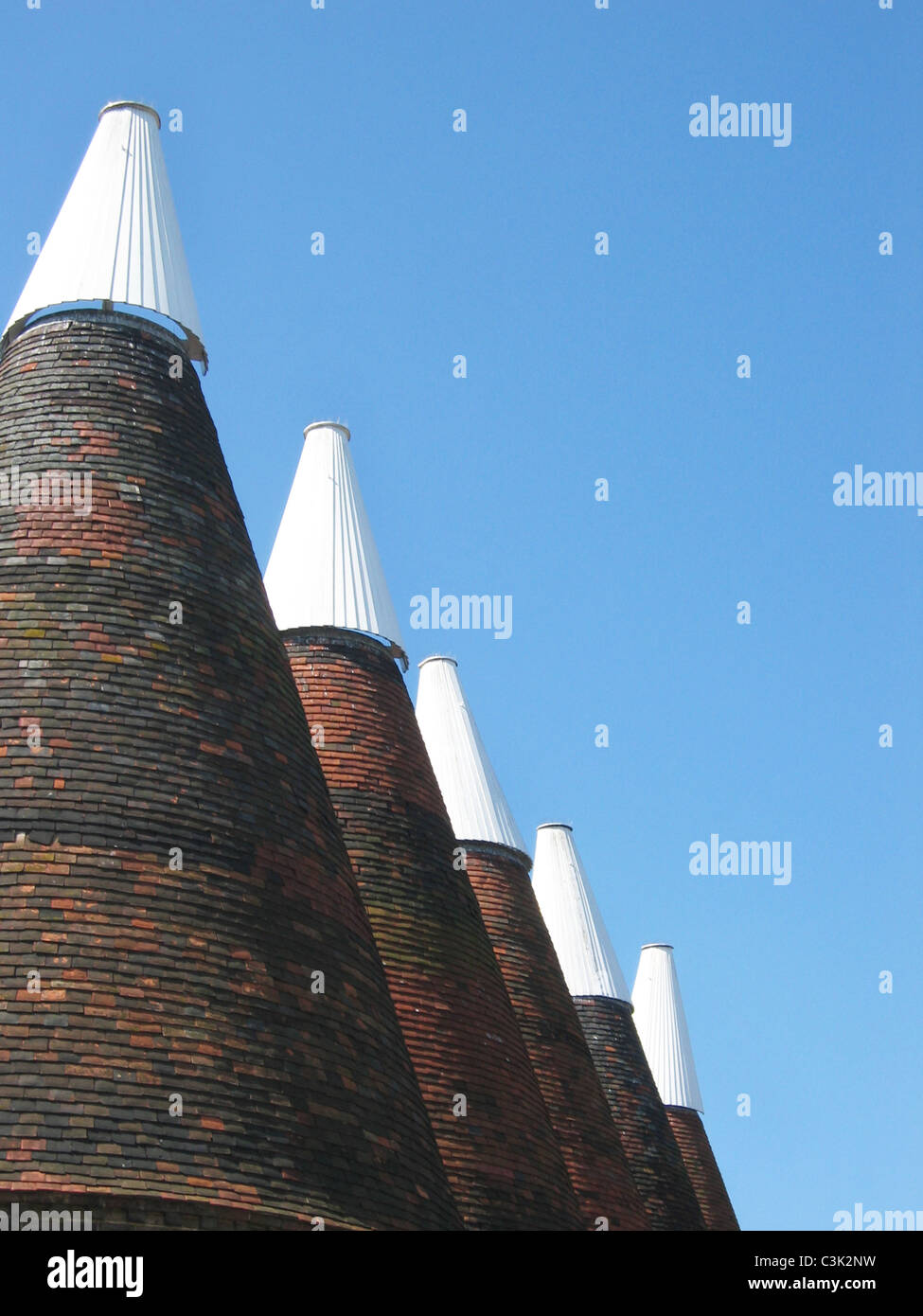 Kent Oast houses Stock Photo - Alamy