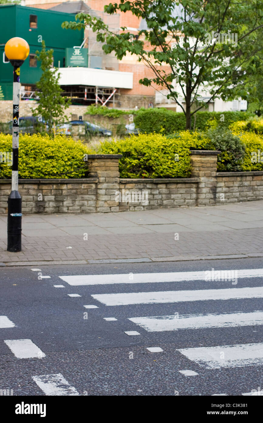 Abbey road album cover hi-res stock photography and images - Alamy