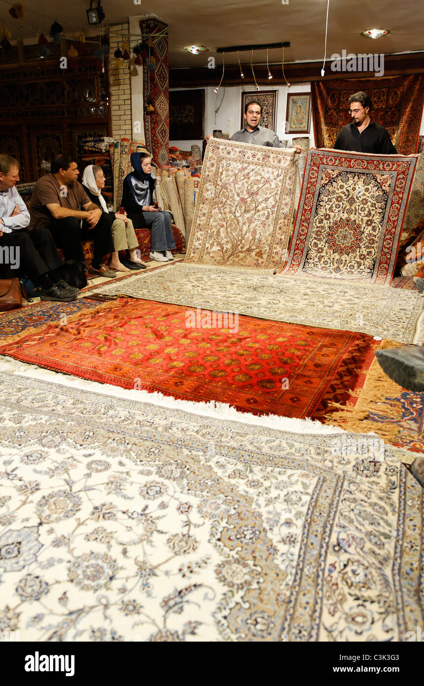 Carpet shop selling Persian carpets in Isfahan, Iran Stock Photo - Alamy