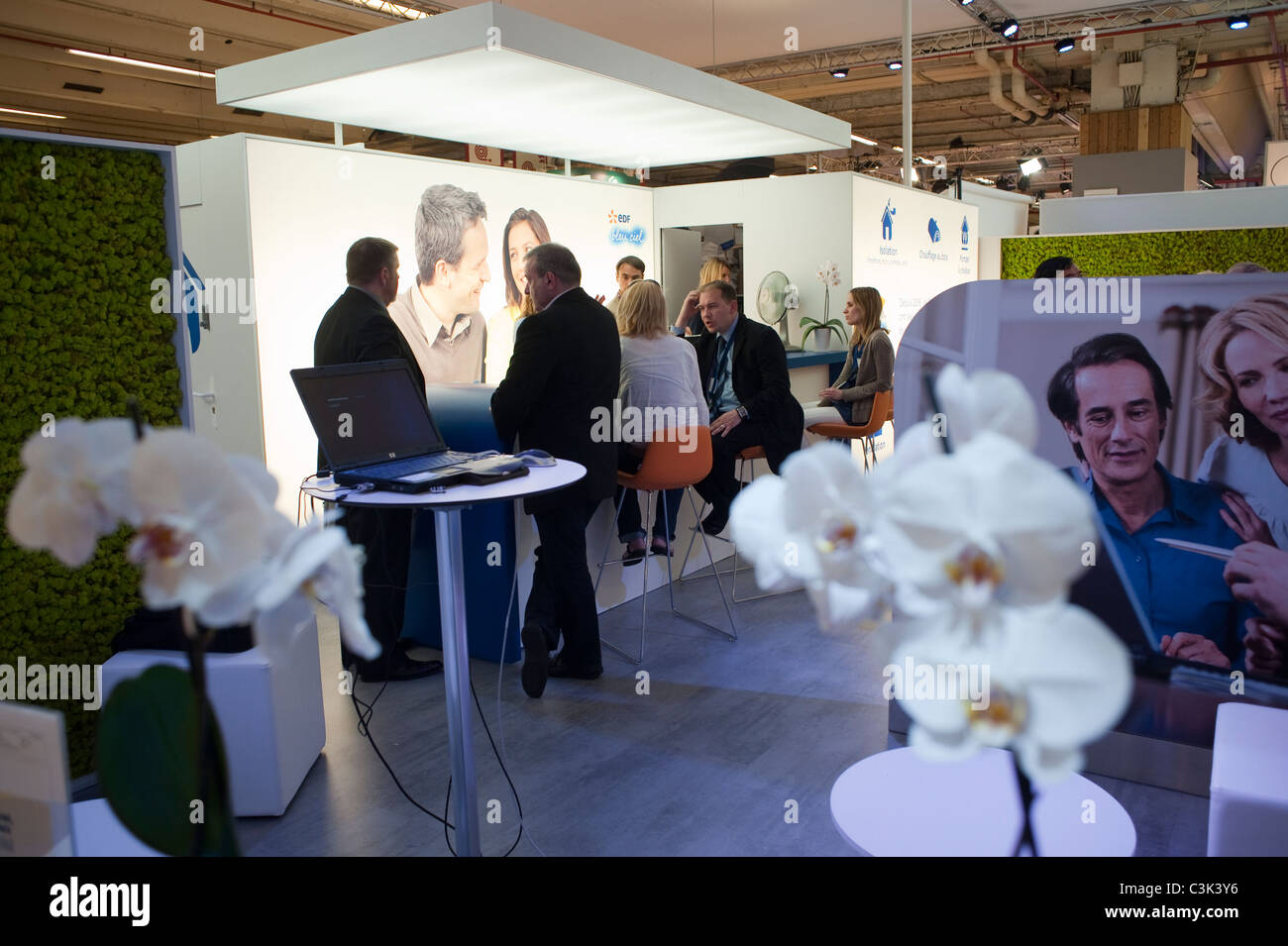 Paris, France, Group People Visiting Industrial Trade Show, "Foire de ...