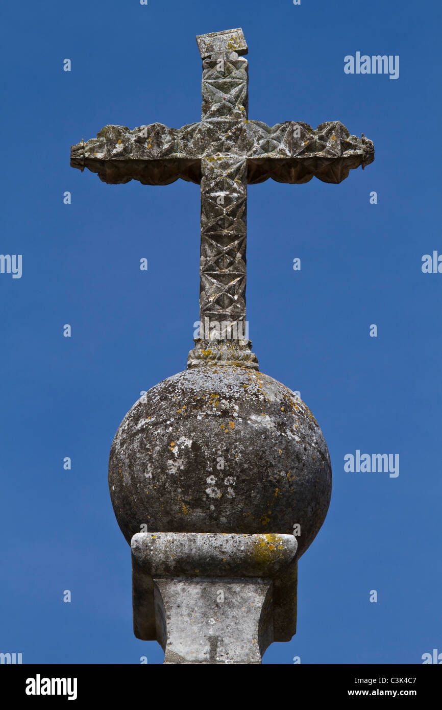 Exterior stone cross hi-res stock photography and images - Alamy