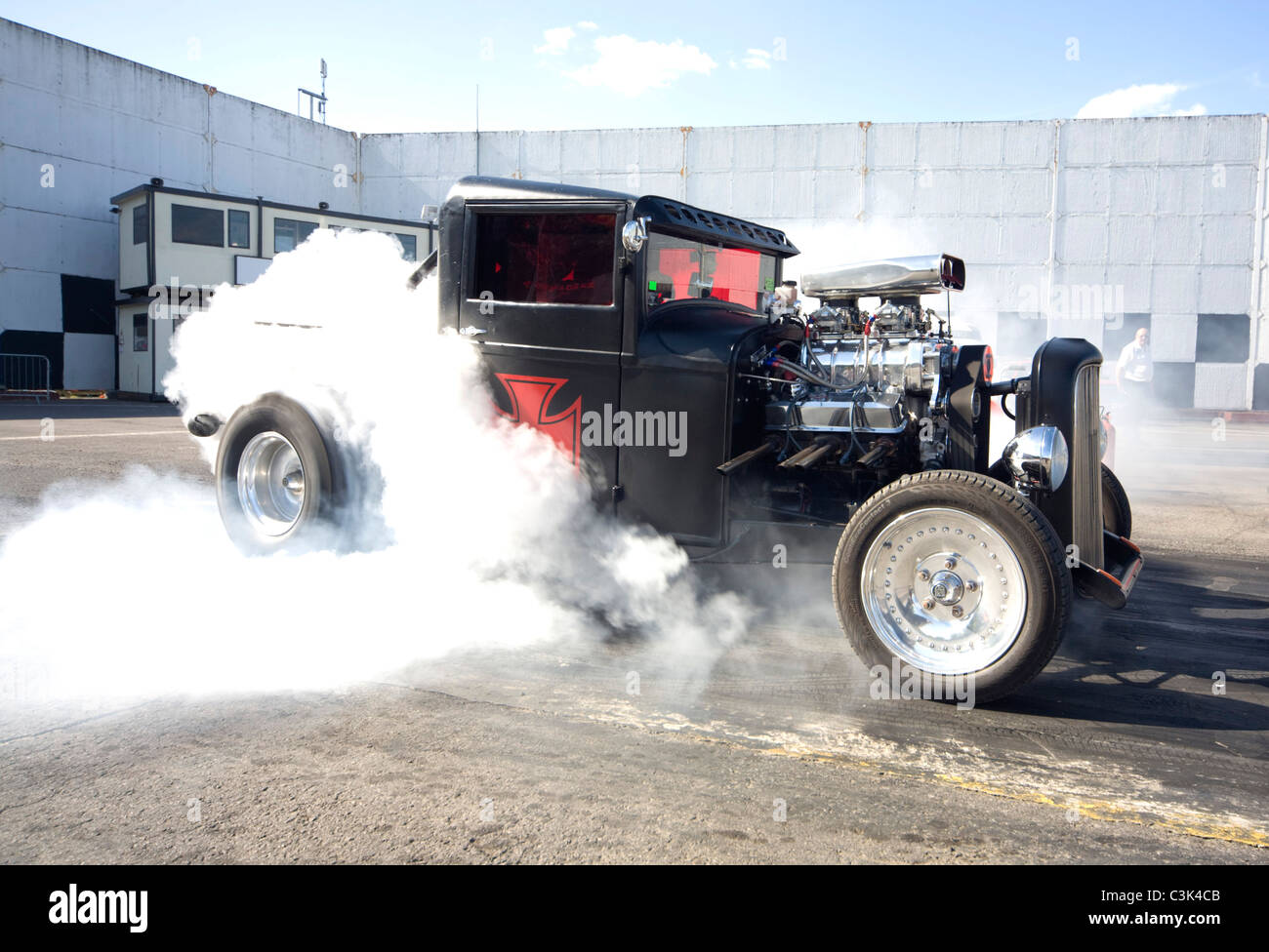 Car Black Smoke Stock Photos & Car Black Smoke Stock Images - Alamy