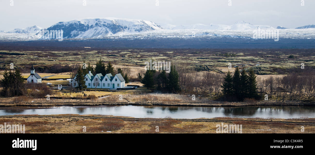 House on tundra hi-res stock photography and images - Alamy