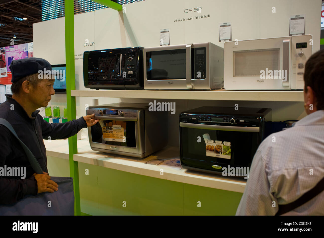 Wave store hi-res stock photography and images - Alamy