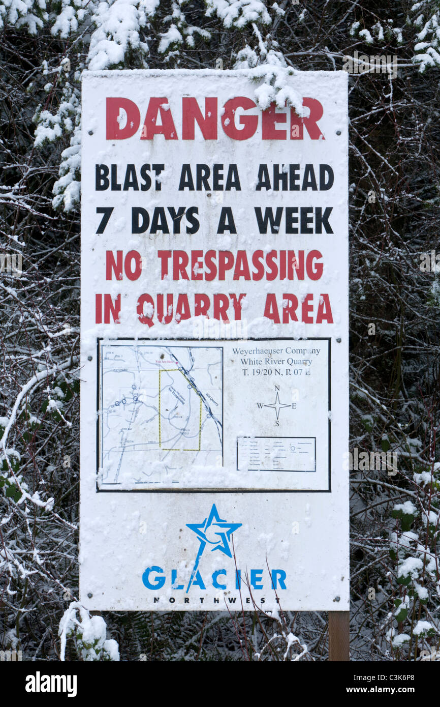 Sign warning blasting hi-res stock photography and images - Alamy