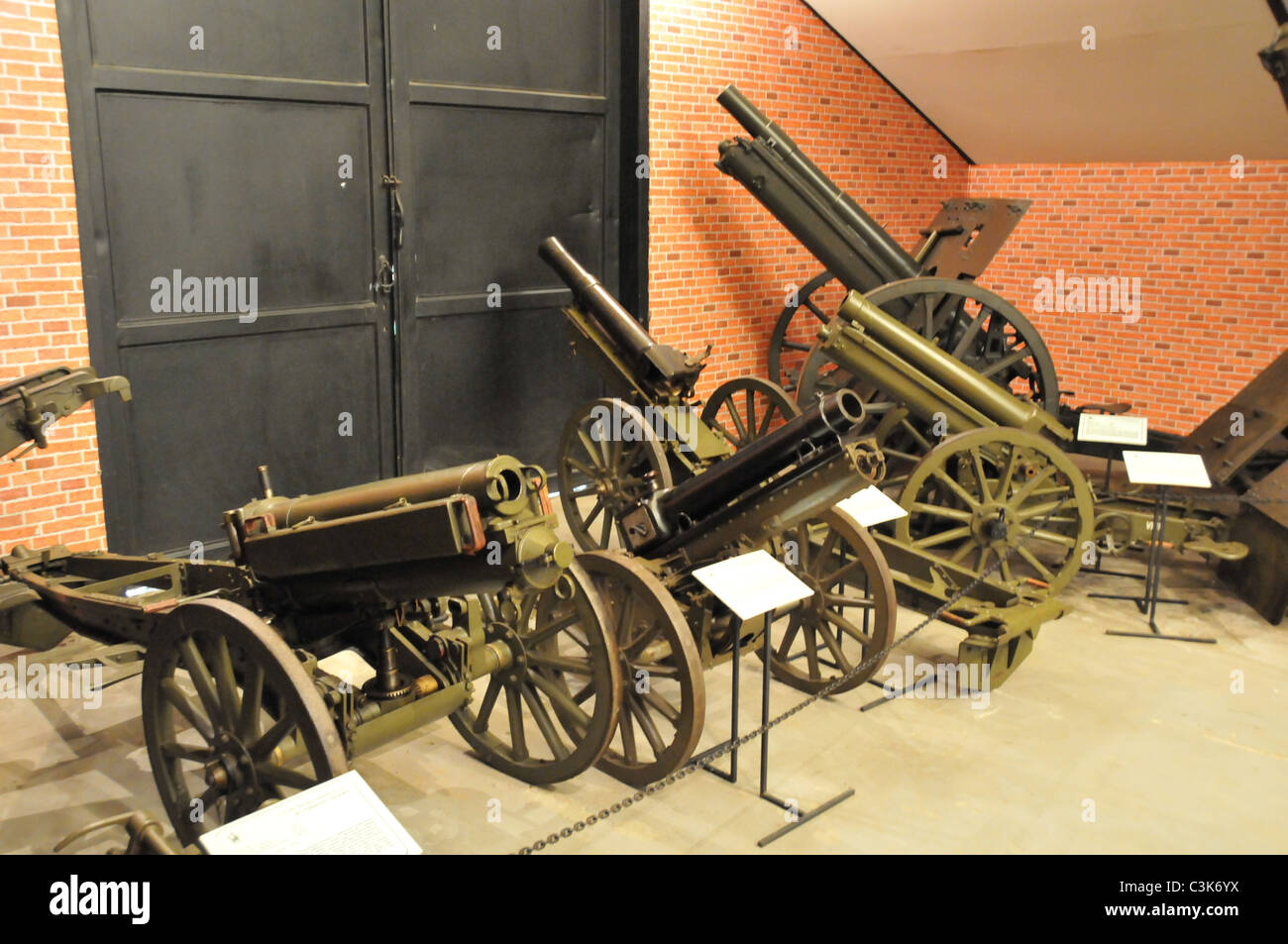 An Artillery Piece made by Skoda Stock Photo - Alamy