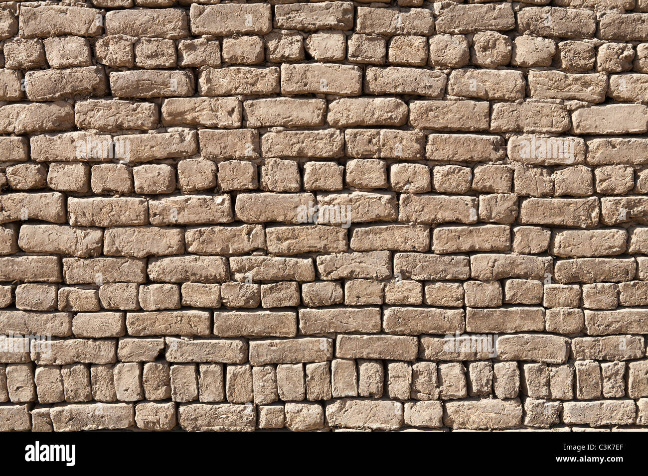 Traditional mud wall construction hi-res stock photography and images - Alamy