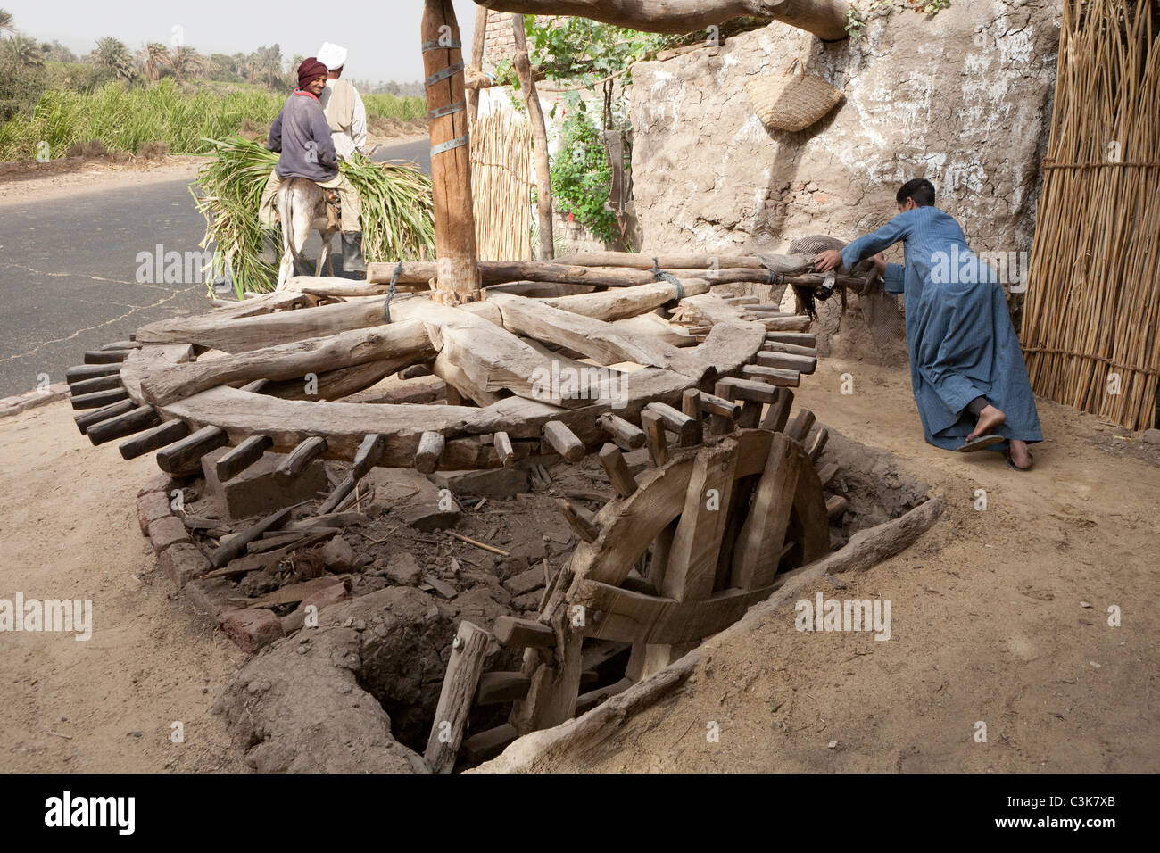 Water wheel in egypt hi-res stock photography and images - Alamy