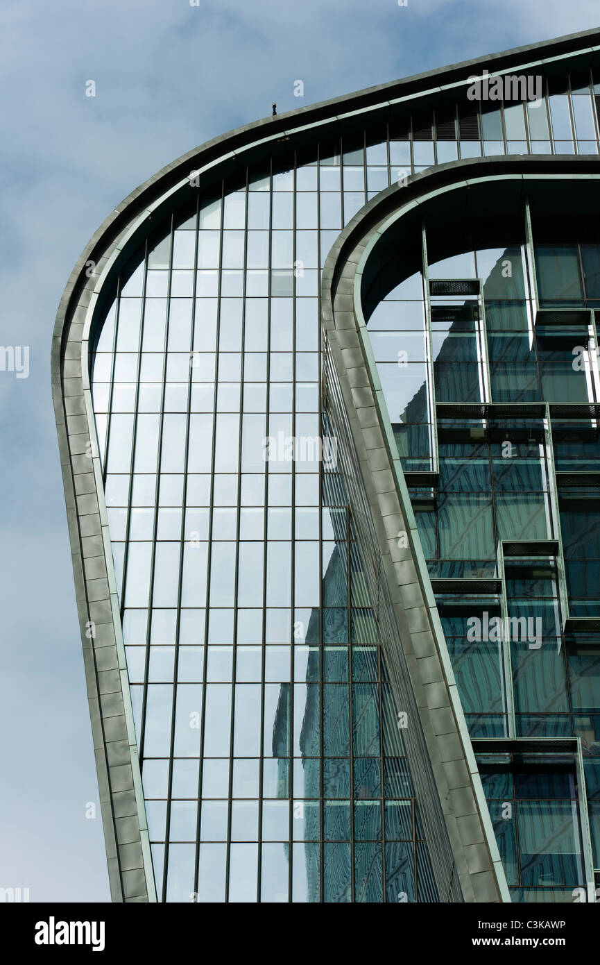 Beijing Municipal Bureau of Press and Publication by architect Yoshio ...