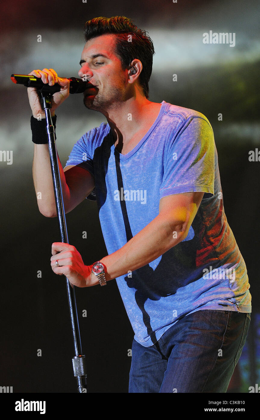 Nick Hexum of 311 performing at The Bayfront Park Amphitheater. Miami ...