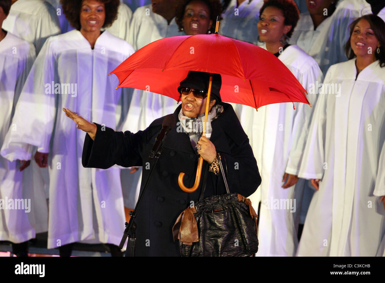Aretha Franklin The 77th Rockefeller Center Christmas tree lighting ...