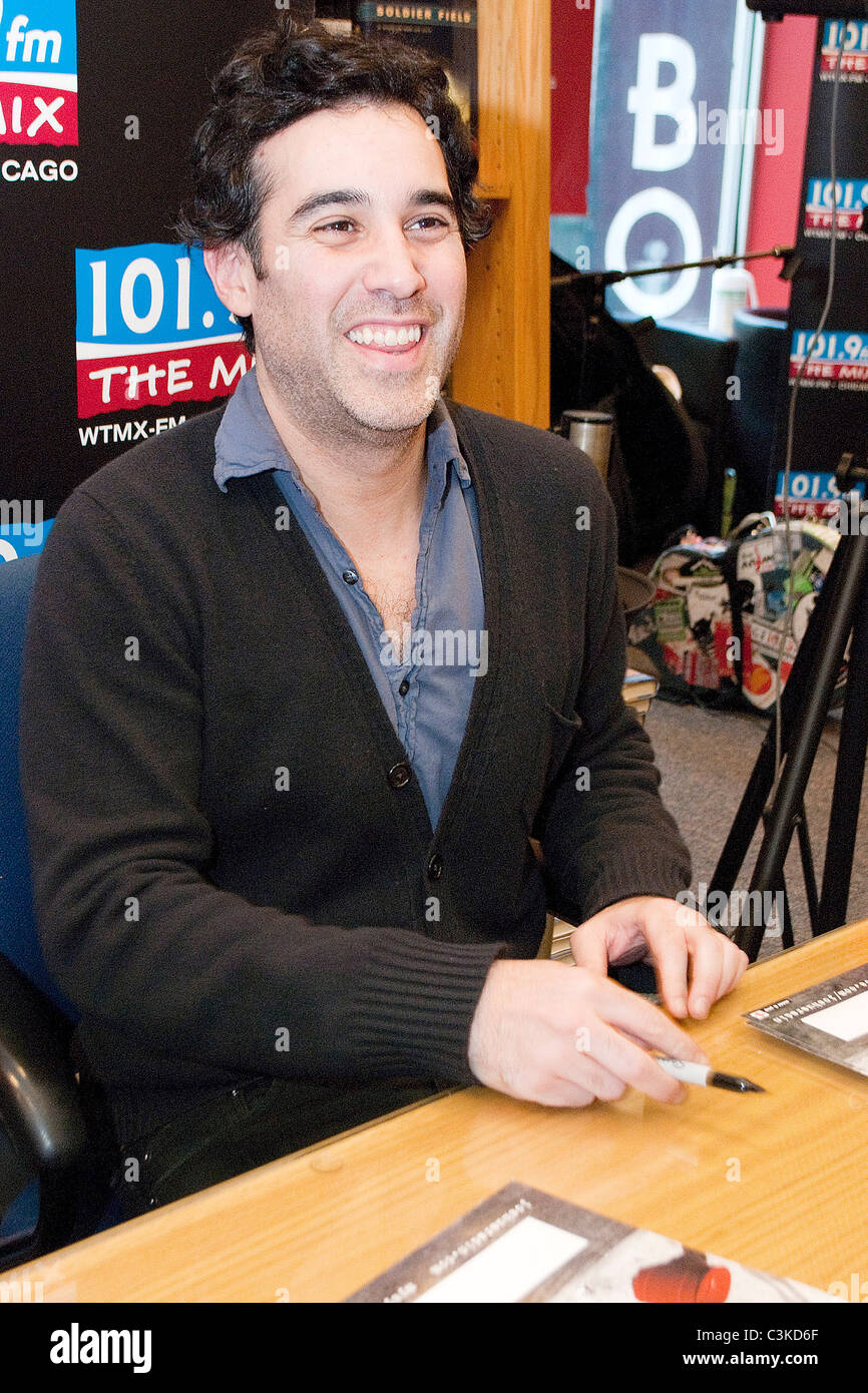 Joshua Radin signs and performs songs from his sophomore release ...