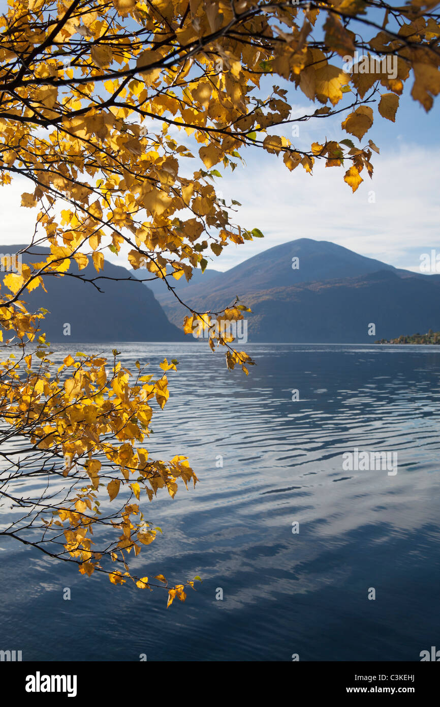 Colour mountain background hi-res stock photography and images - Alamy