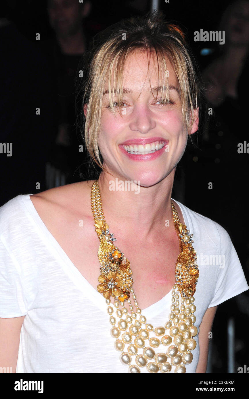 Piper Perabo The Cinema Society & D&G screening of 'The Twilight Saga ...