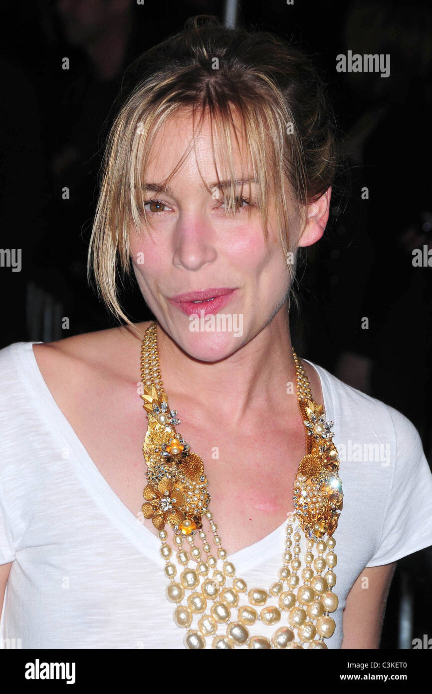 Piper Perabo The Cinema Society & D&G screening of 'The Twilight Saga ...