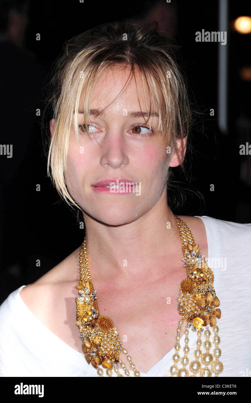 Piper Perabo The Cinema Society & D&G screening of 'The Twilight Saga ...