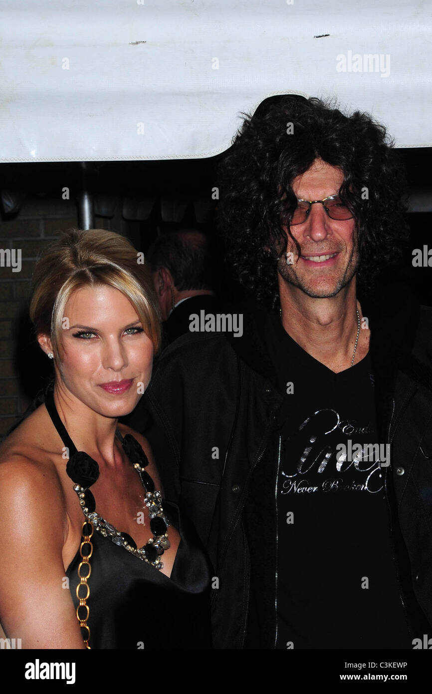 Beth Ostrosky Stern and Howard Stern The Cinema Society & D&G screening ...