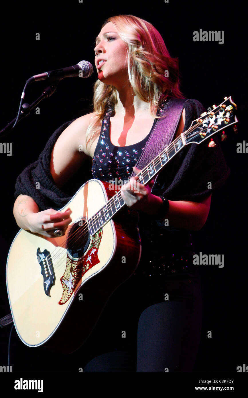 Colbie caillat hi-res stock photography and images - Alamy