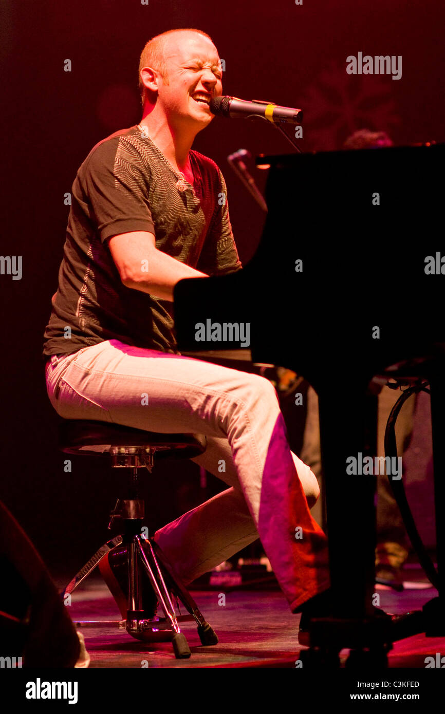 Isaac Slade The Fray perform live in concert at WTMX 101.9fm Chicago's ...