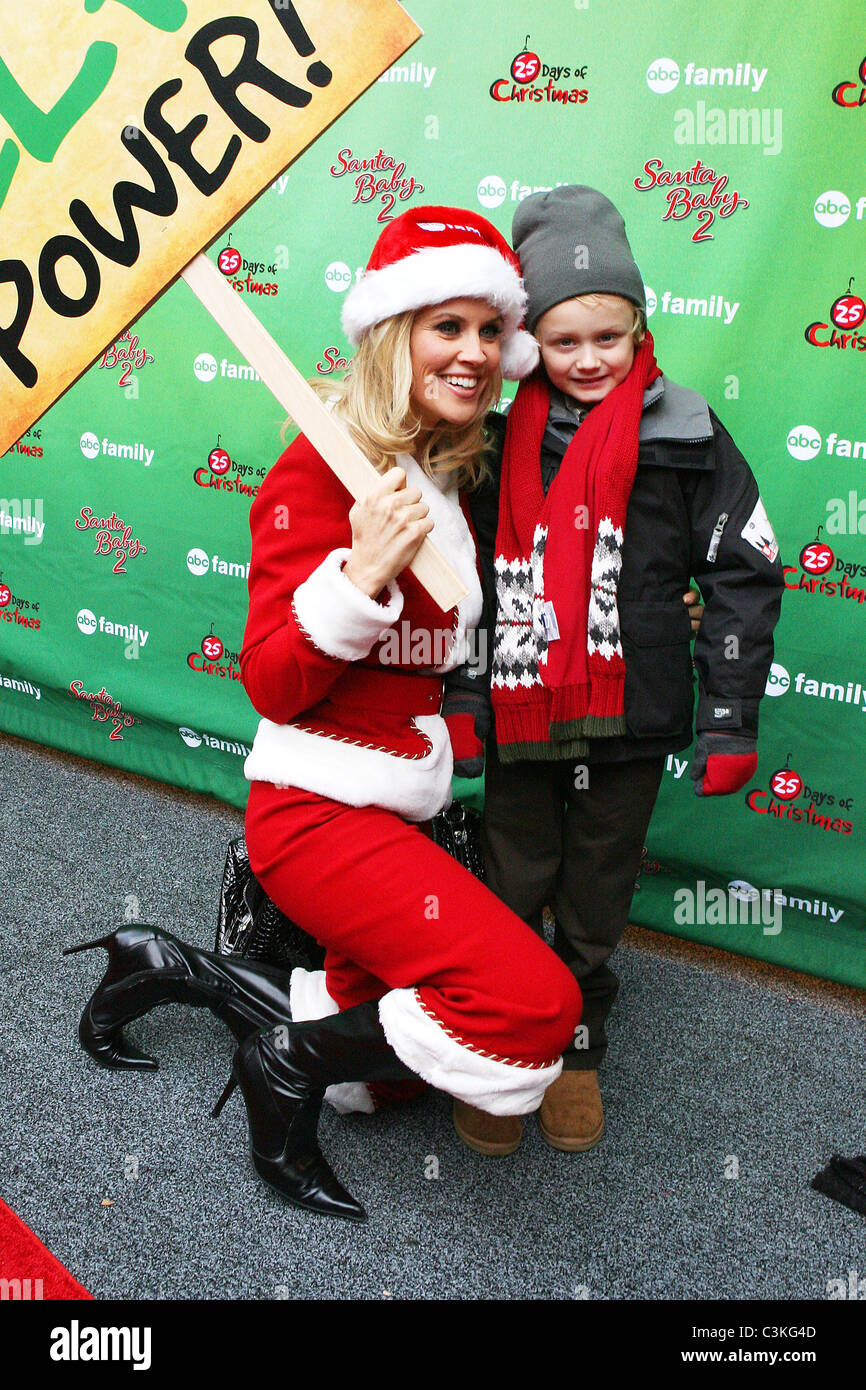 Jenny mccarthy and son hi-res stock photography and images - Alamy