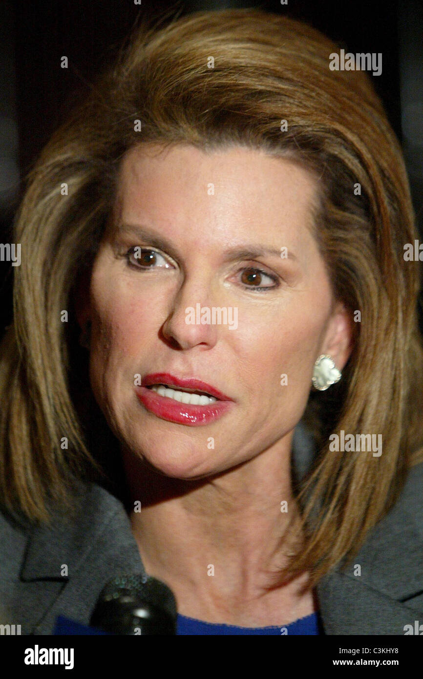 Nancy brinker hi-res stock photography and images - Alamy