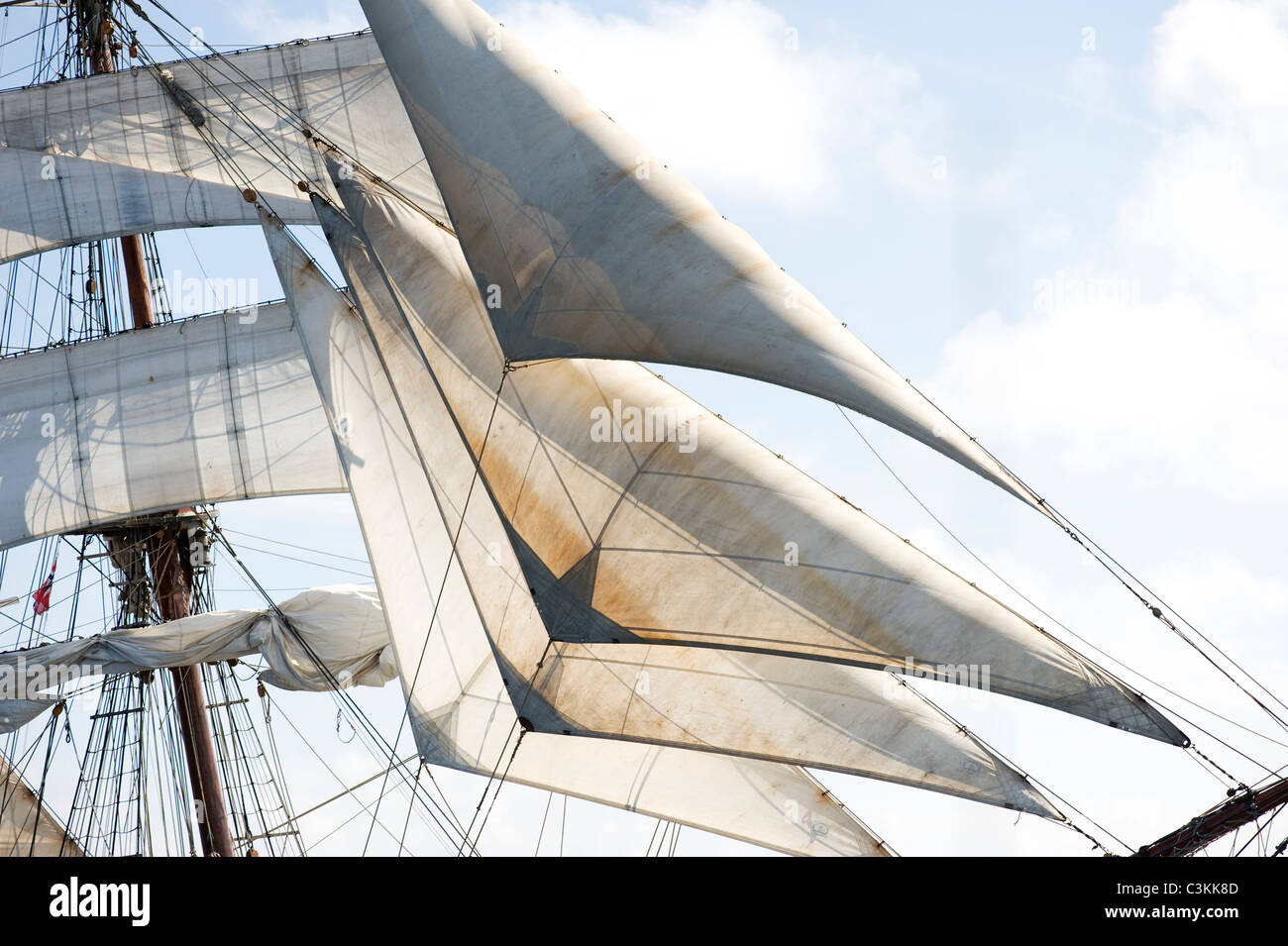 White sails of sailing ship Stock Photo - Alamy