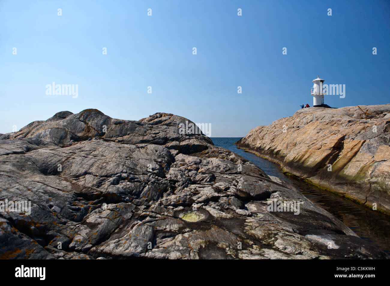 Lighthouse on cliff ocean hi-res stock photography and images - Alamy