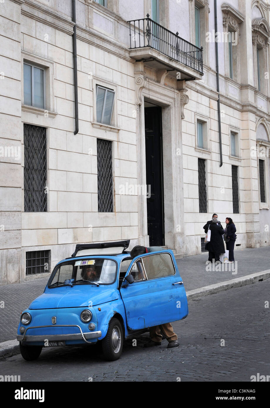 Italy piazza fiat hi-res stock photography and images - Alamy