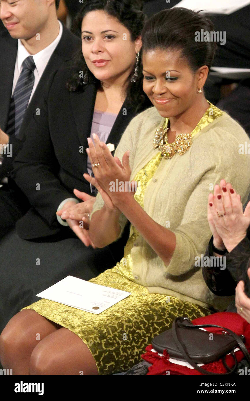 Maya Soetoro-Ng and First Lady Michelle Obama attends the Nobel Peace ...