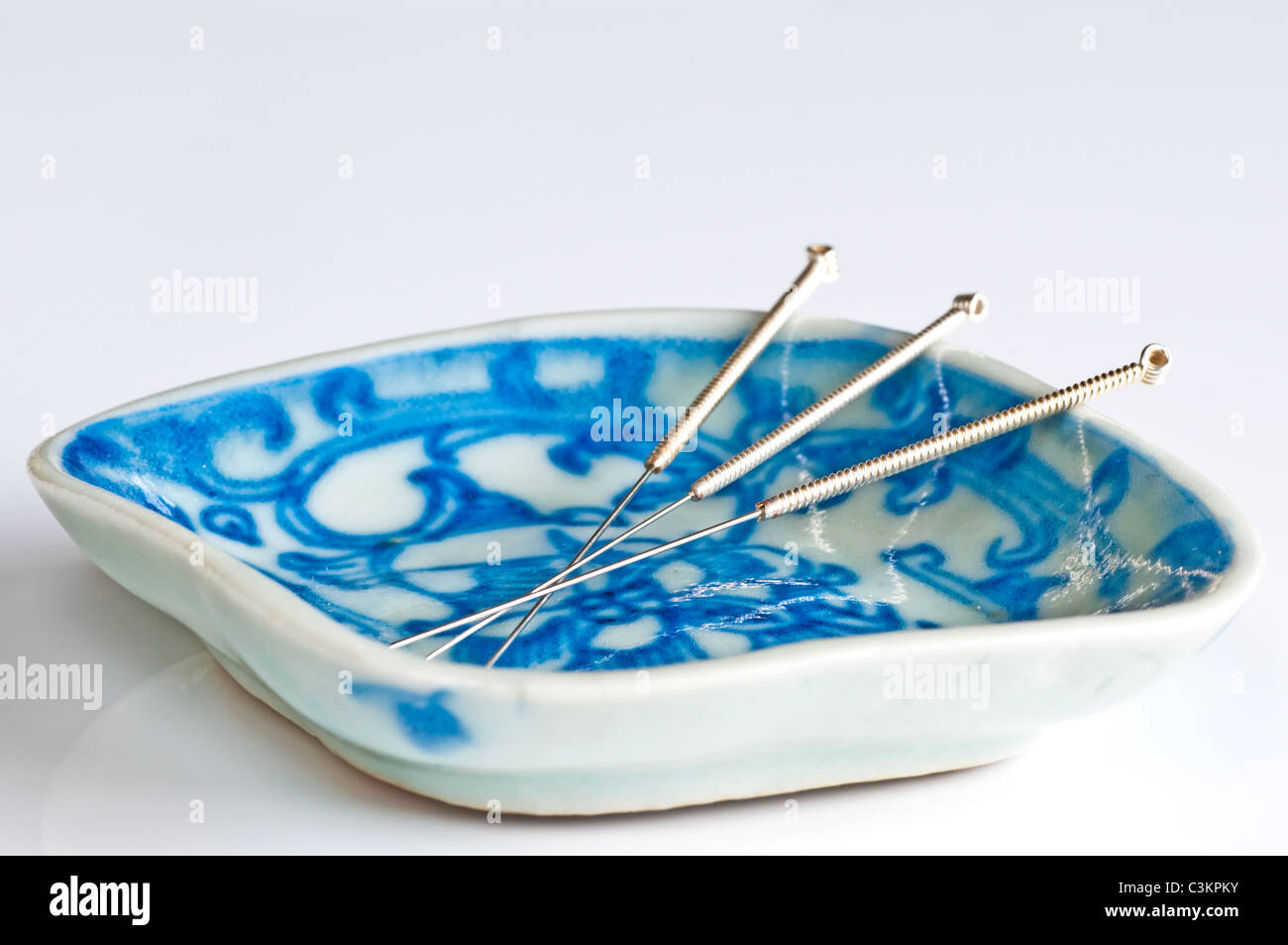 Acupuncture needle tcm china hi-res stock photography and images - Alamy
