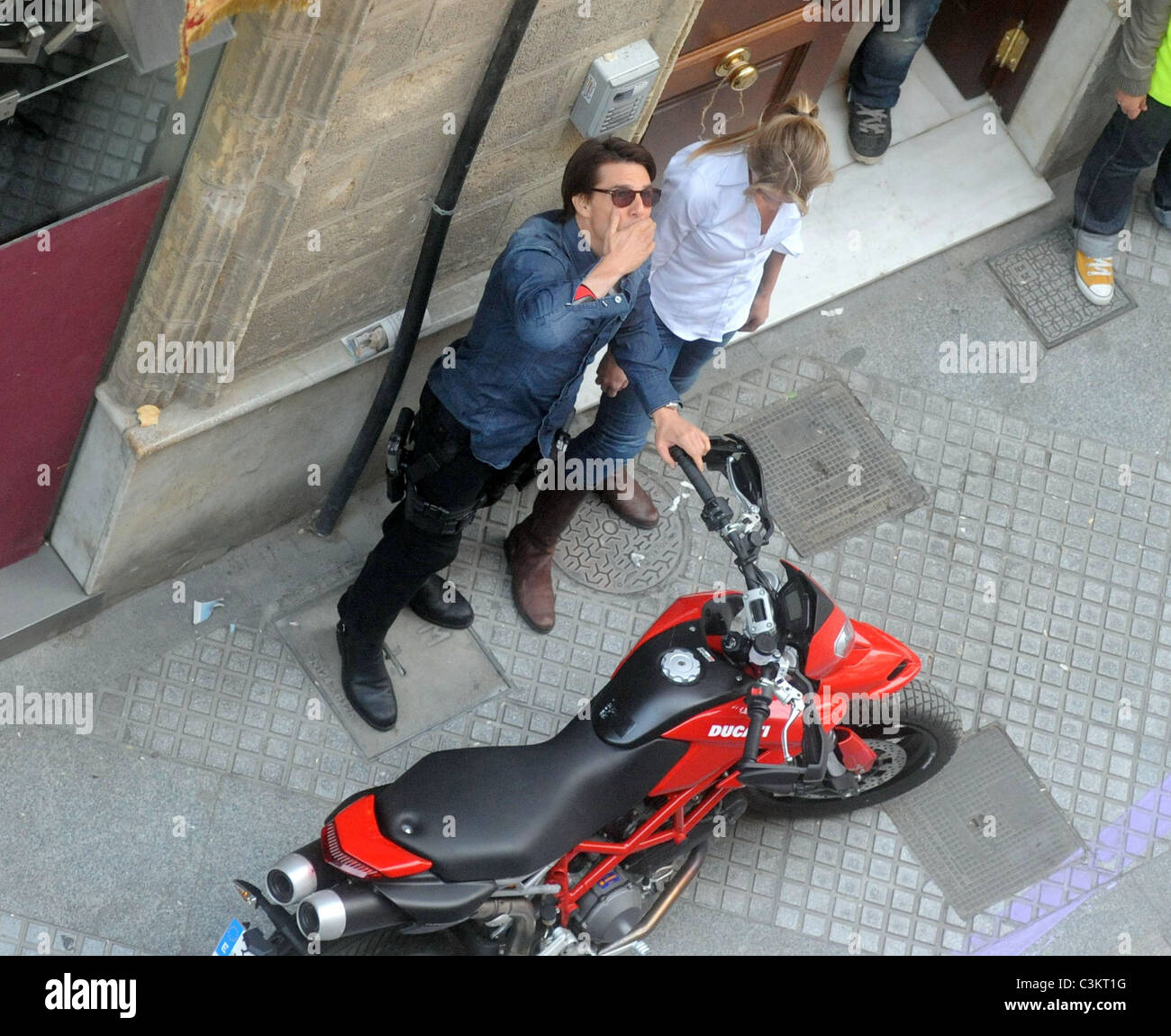 Tom Cruise and Cameron Diaz on the set of their new movie 'Knight And ...