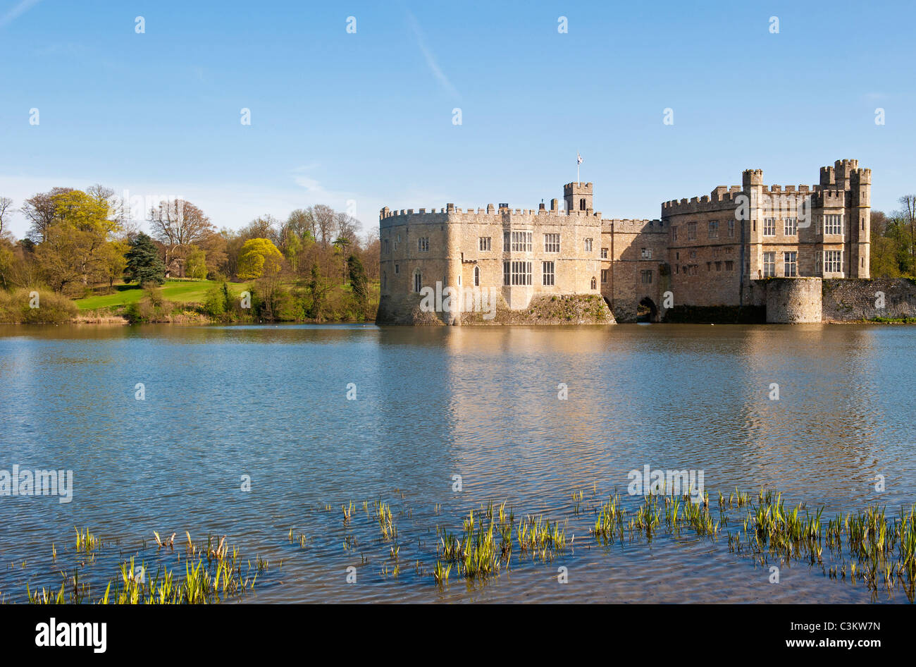 Leeds Castle near Maidstone in Kent, England Stock Photo - Alamy
