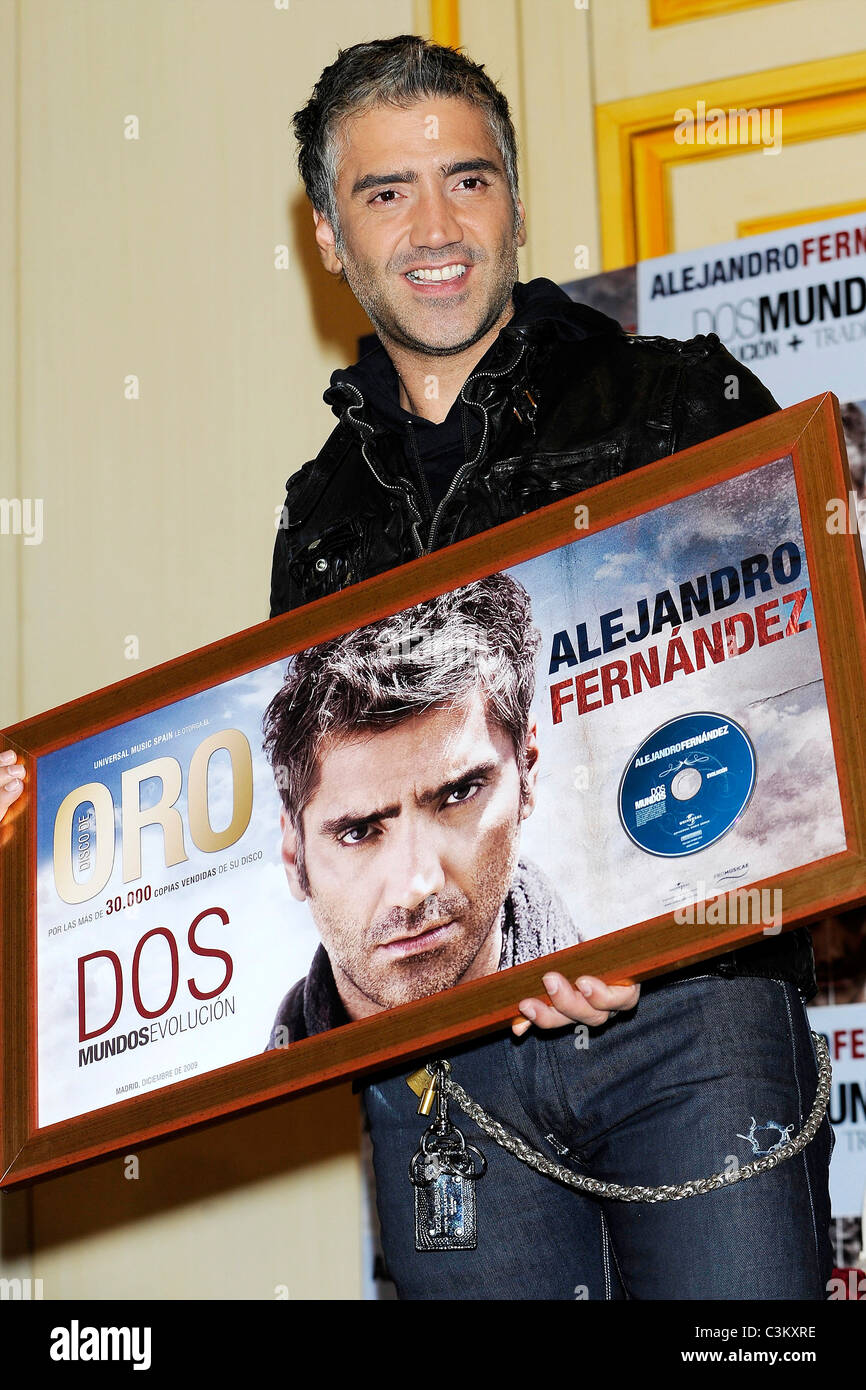 Mexican singer Alejandro Fernandez attends a photocall for his new ...