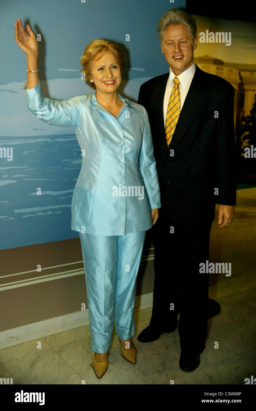 Hillary Rodham Clinton and Bill Clinton wax figures on display at ...