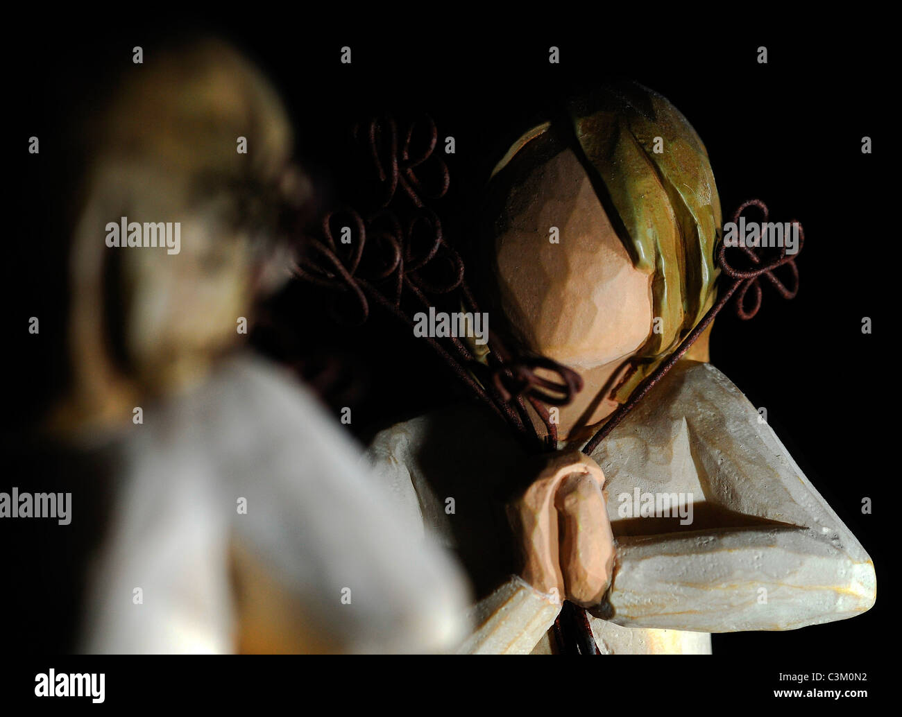 Faceless sculpture hi-res stock photography and images - Alamy